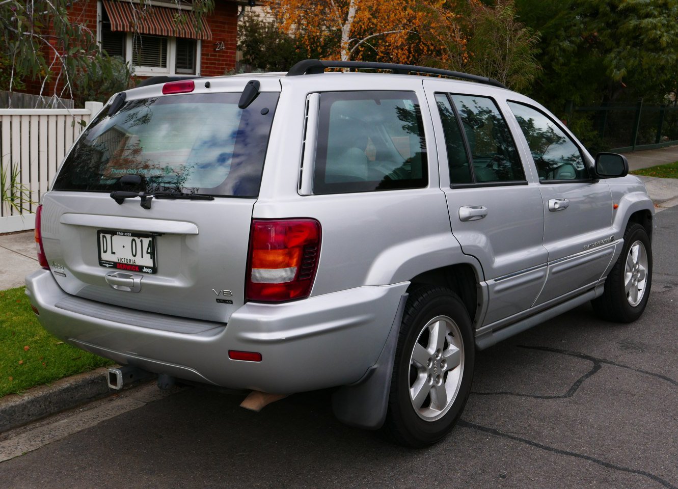 Jeep Grand Cherokee II (WJ, facelift 2003) 4.0 (195 Hp) 2WD Automatic
